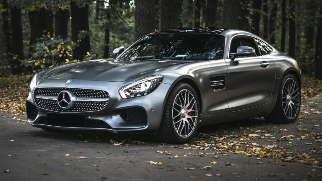 Top 5 Features That Define a True Luxury Car - Miller Motorcar